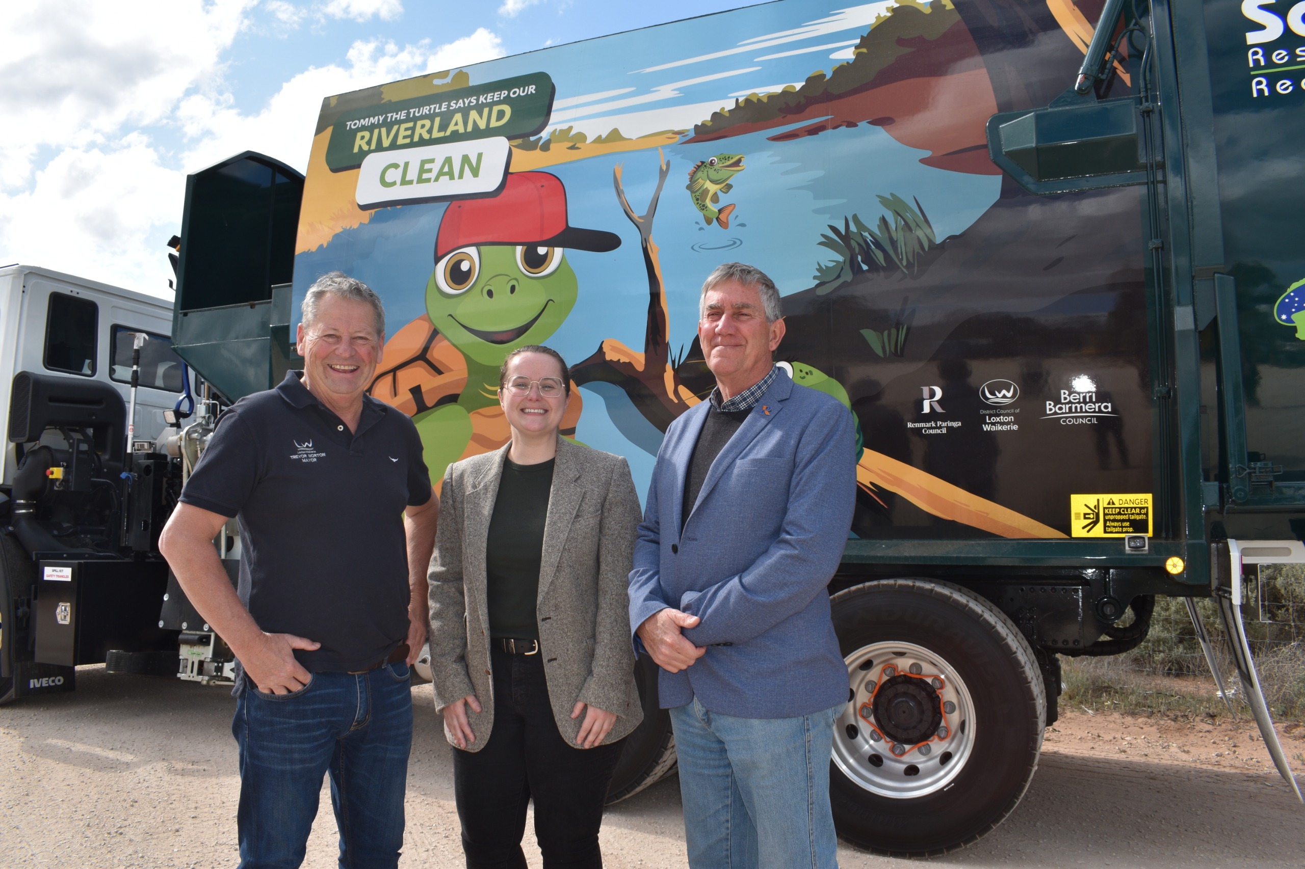 Riverland welcomes new waste trucks | Renmark Paringa News | Engage RPC